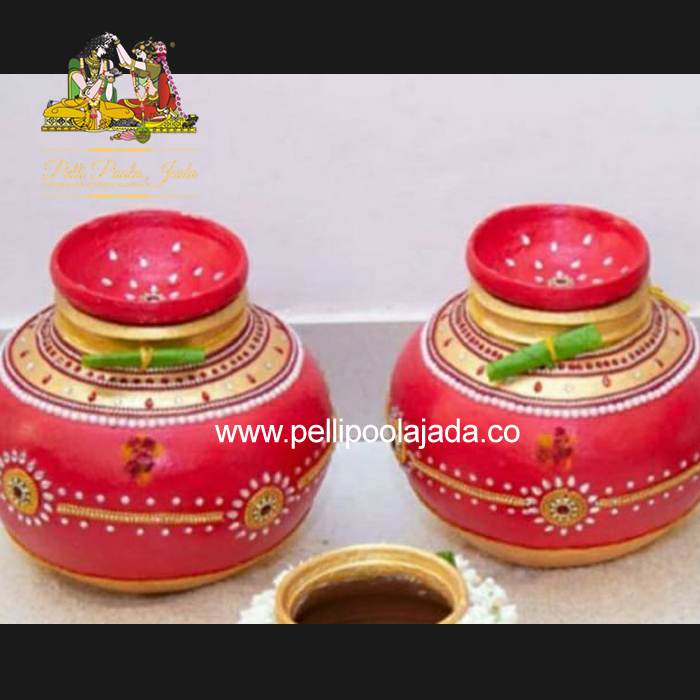 Style Up The Traditional Ungarala Bindi - Pelli poola jada